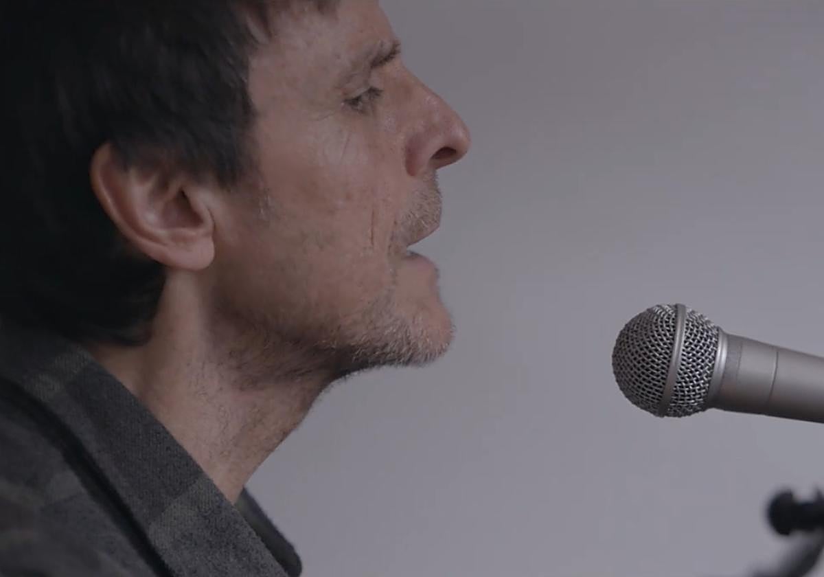 'Ozenago kantu egin', la canción contra la guerra de Harkaitz Cano y Joserra Senperena | El ...